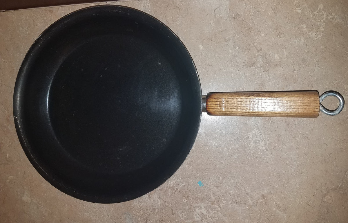 10" Wear-ever Skillet w/ Lid (Lid is not Original) #54221-1330 – The ...