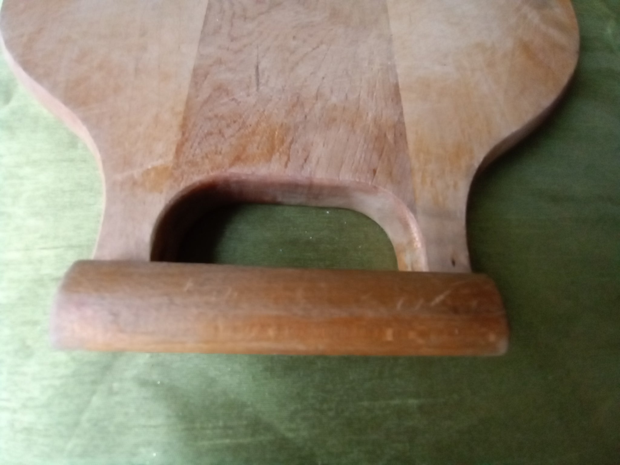 Vintage Round Wooden Cutting Board w/ Handles – The DARRling Garage