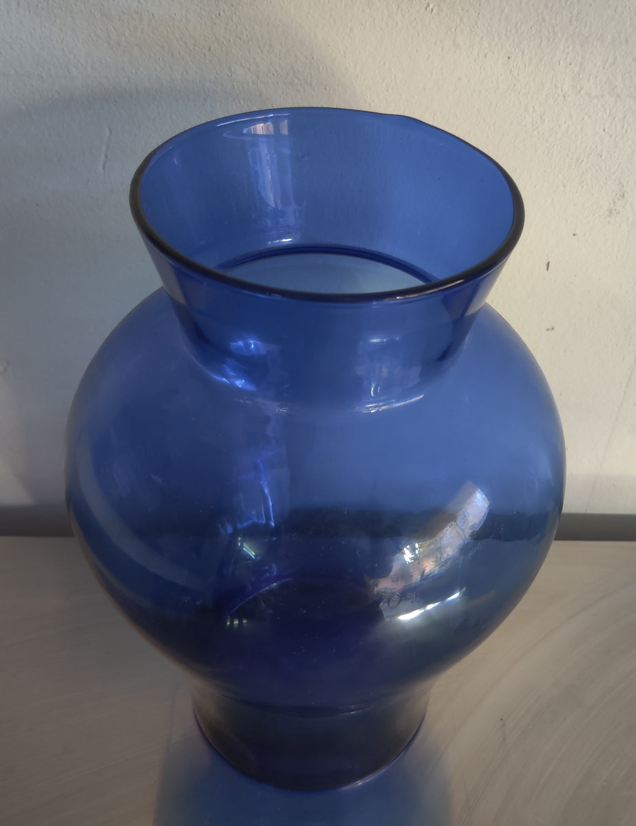 Large Royal Blue Glass Vase – The DARRling Garage